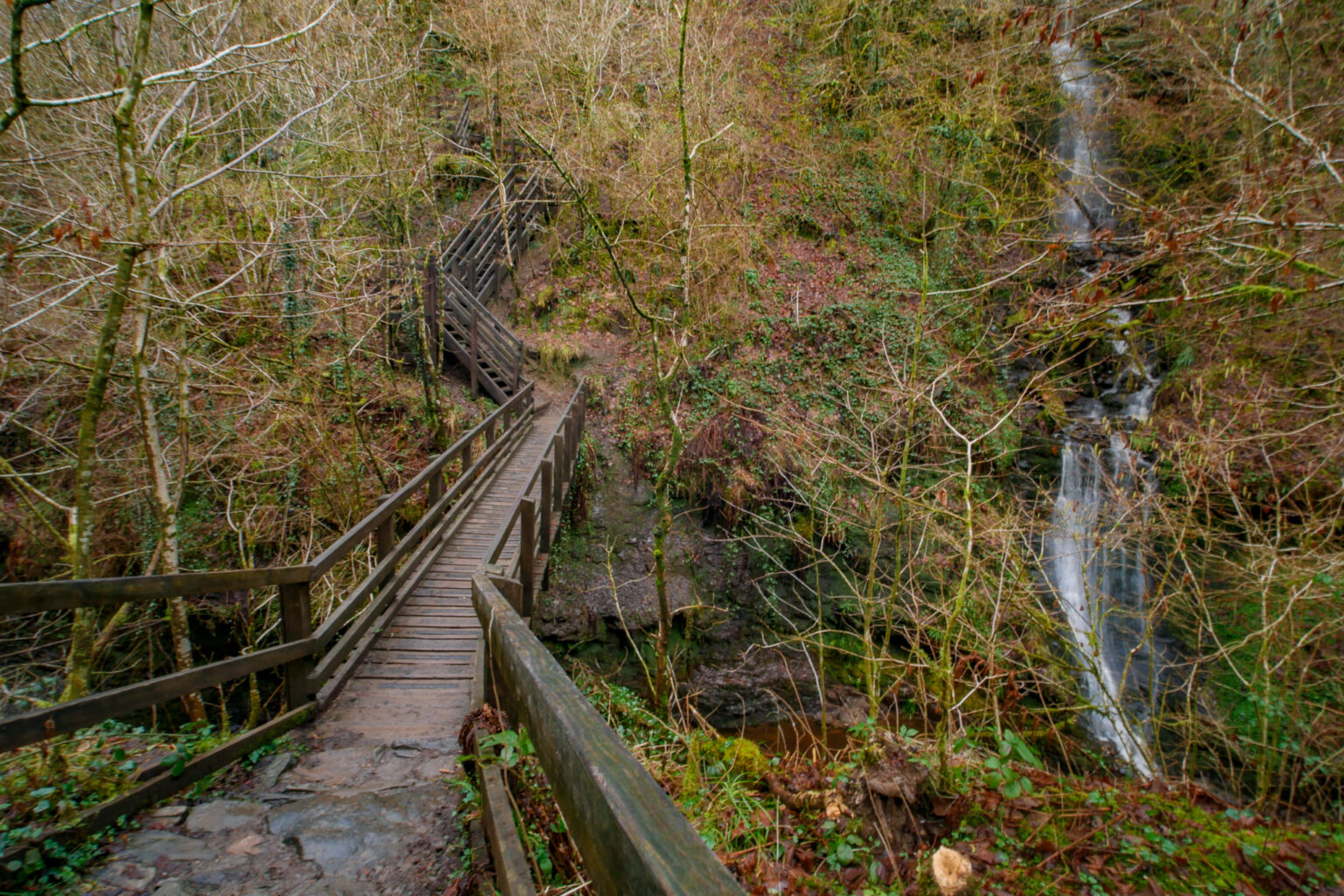 Henrhyd Falls - The Batcave | Explore South Wales